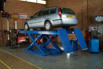 Snap-on launches MOT & wheel alignment lift packages | Easier