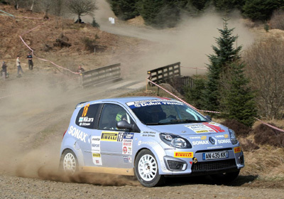 Twingo Renaultsport R2 rally car takes first international victory | Easier