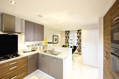 Redrow makes moving home easier | Easier