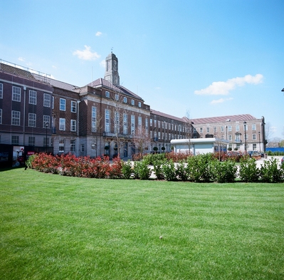 Last chance to buy at Mayesbrook Manor | Easier