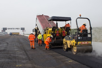 Santa Pod lays a whole new quarter mile of goodness | Easier