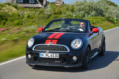 MINI Convertible and MINI Roadster - open-top driving fun | Easier