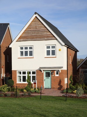 Redrow unveils new showhomes at Hillcrest | Easier